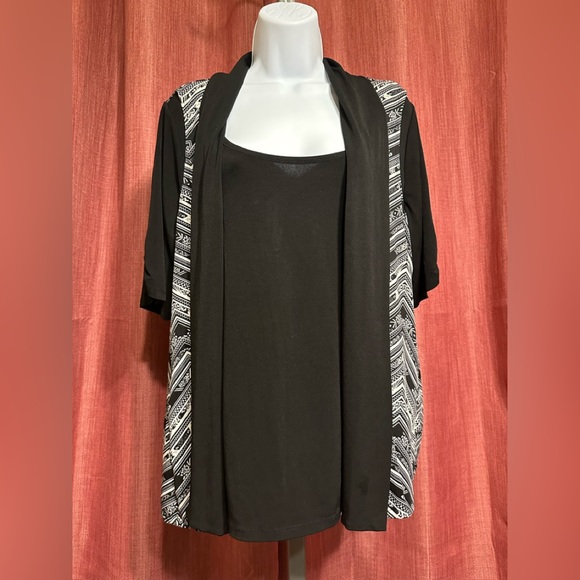 Notations | Tops | Beautiful Blackwhite Twofer Notations Tank Build In ...